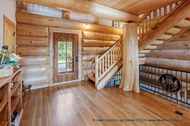 Interior Photos of Log and Timber Frame Homes