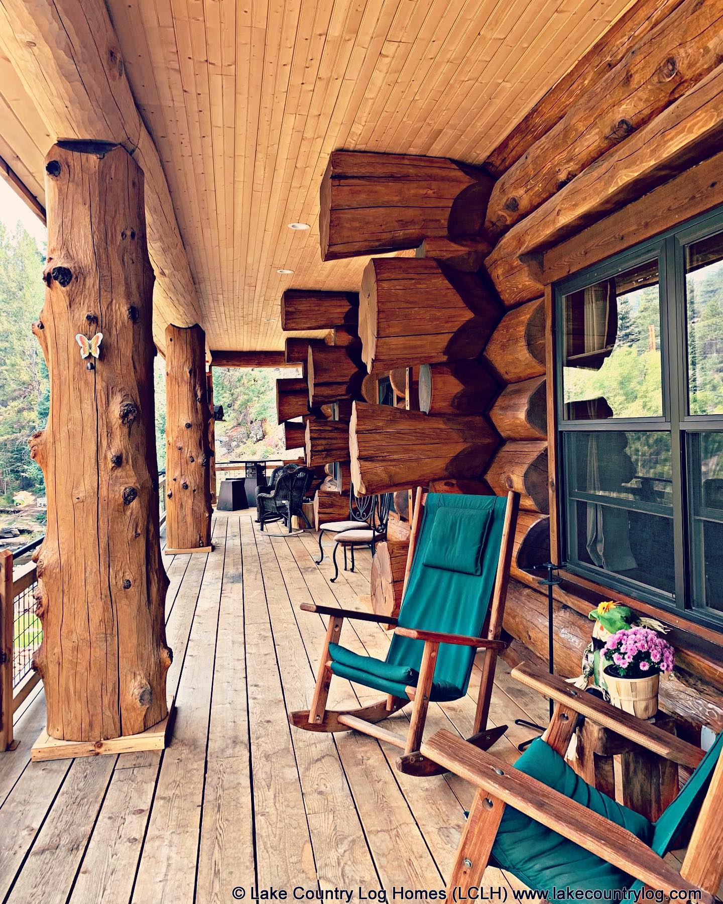 the Forsythe's Beautiful Western Red Cedar Log Home