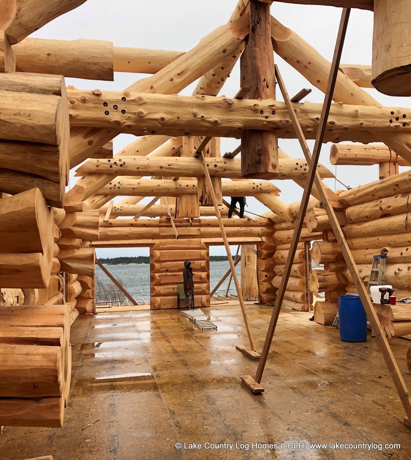 Western Red Cedar Log Home in Georgian Bay, Ontario