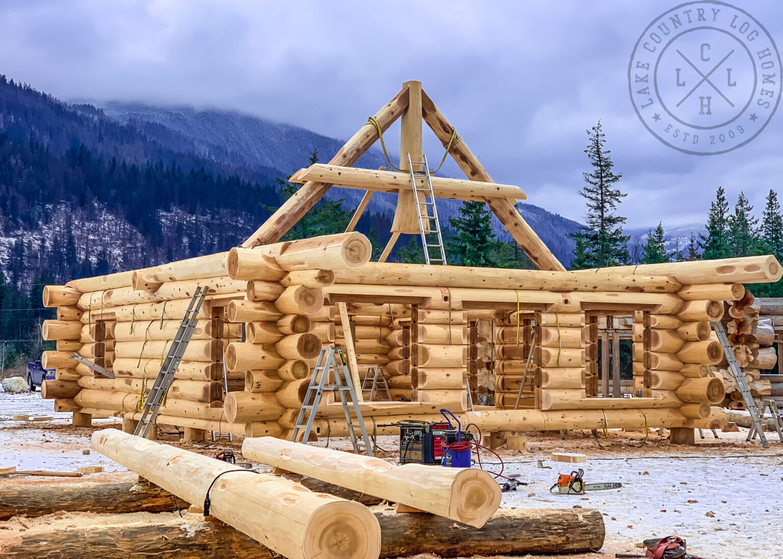Lake Country Log Homes Builds in Oregon, USA
